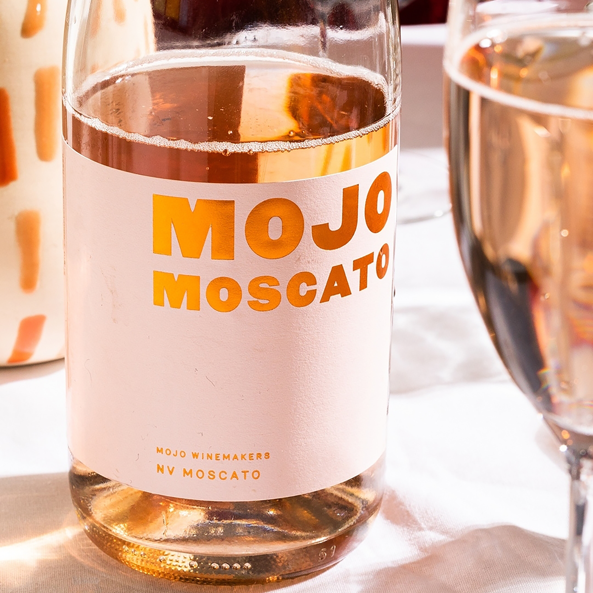 Mojo In Full Colour Moscato NV | Kent Street Cellars